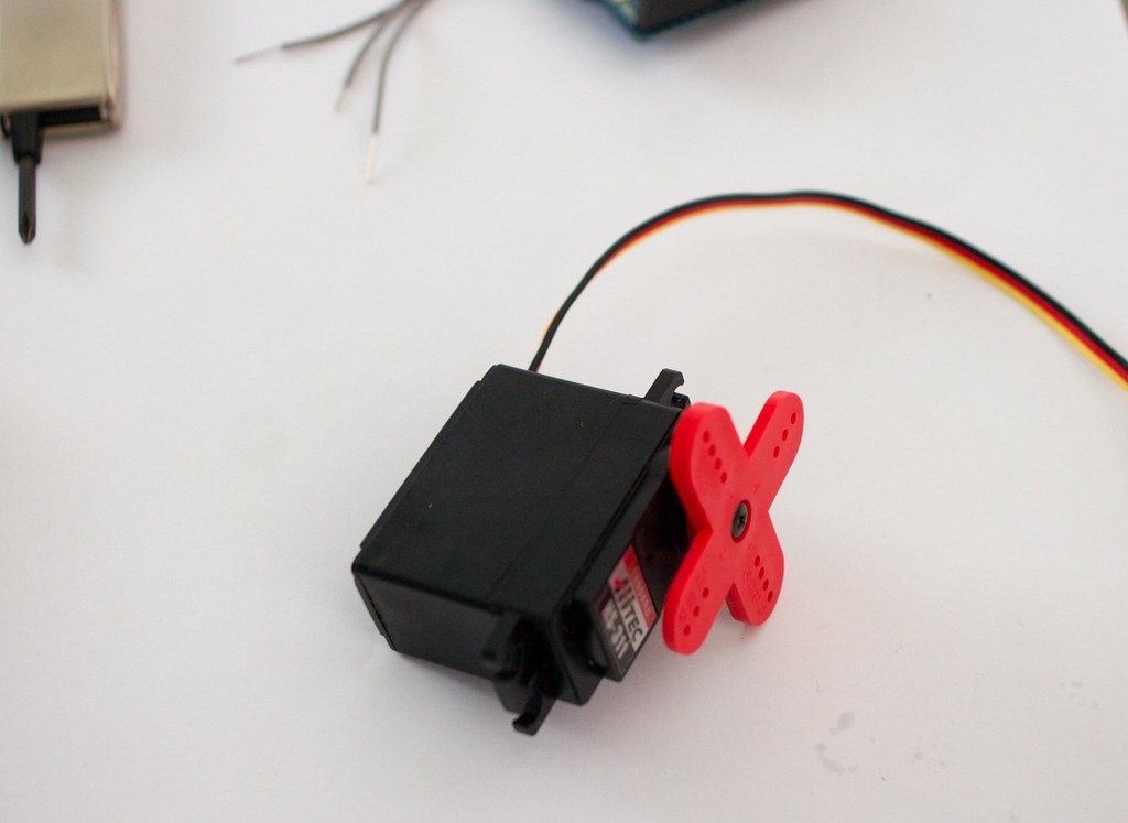 What is a Servo | Teacher Training Lesson | Coding Ireland